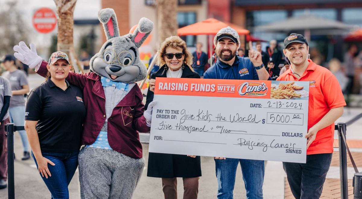 Raising Cane's opens in Kissimmee, Florida with fan event